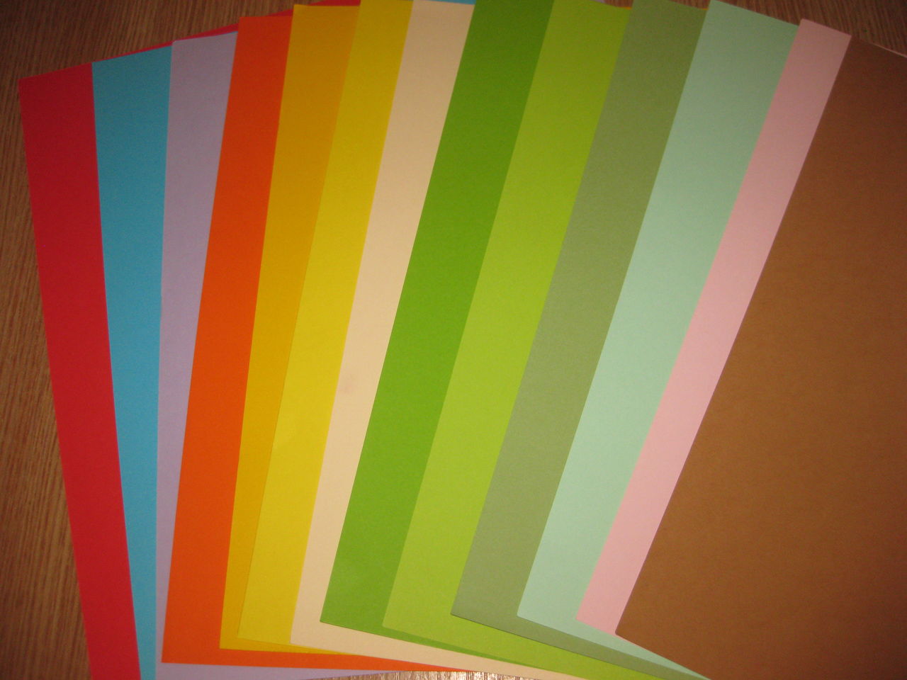 Hartie colorata , A4. si altele.