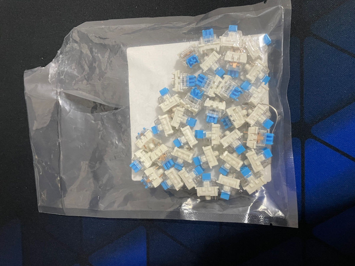 30 de switch-uri albastre