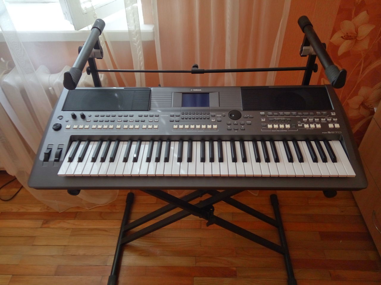 Yamaha PSR-S670.