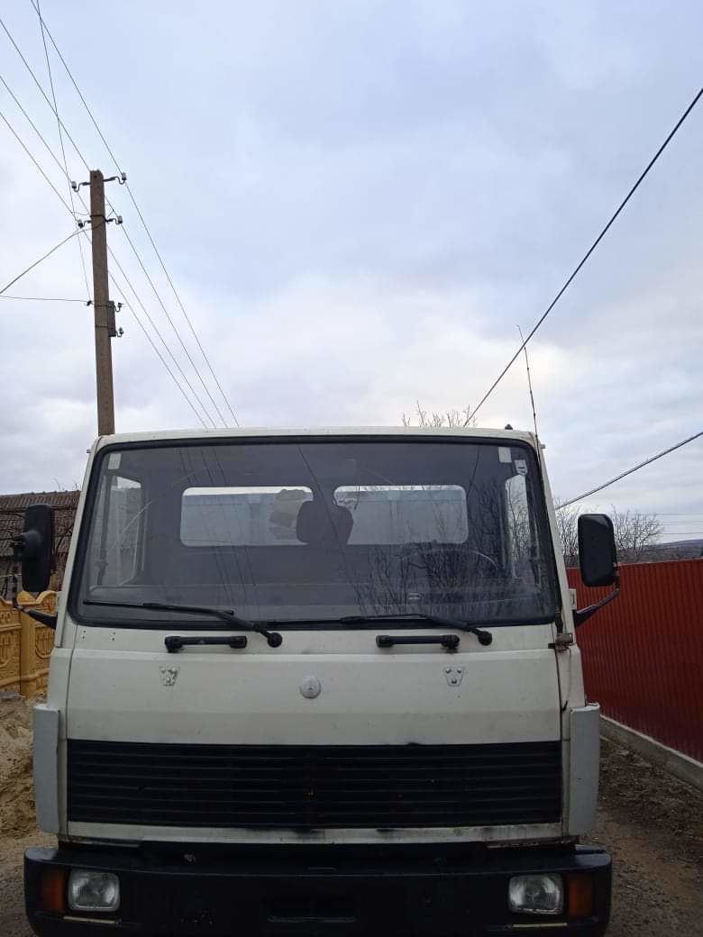 Mercedes 809d