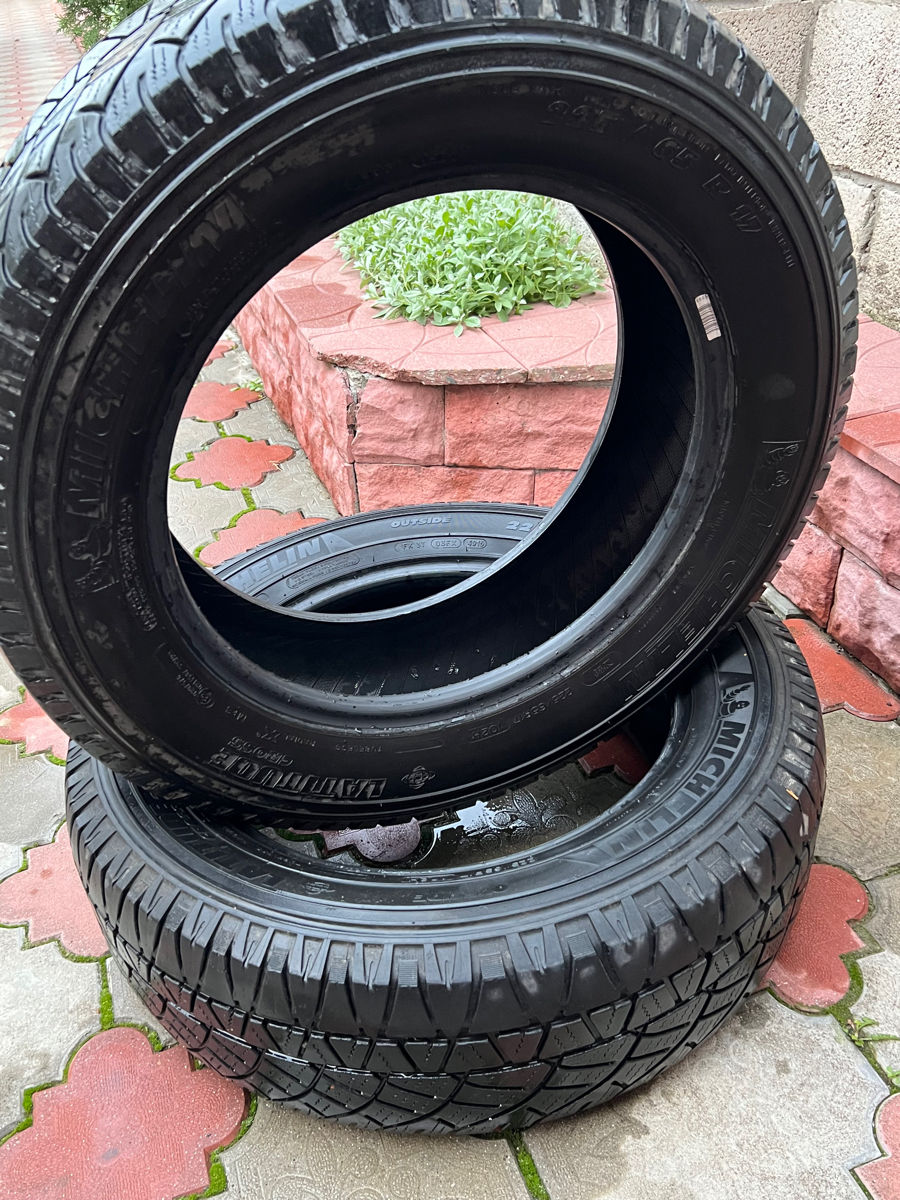 Vând anvelope de iarnă 225/65 R17