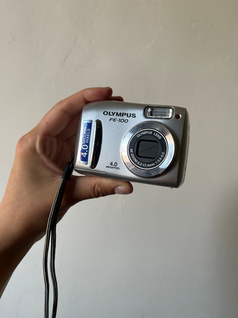 Olympus FE-100 в идеальном состоянии