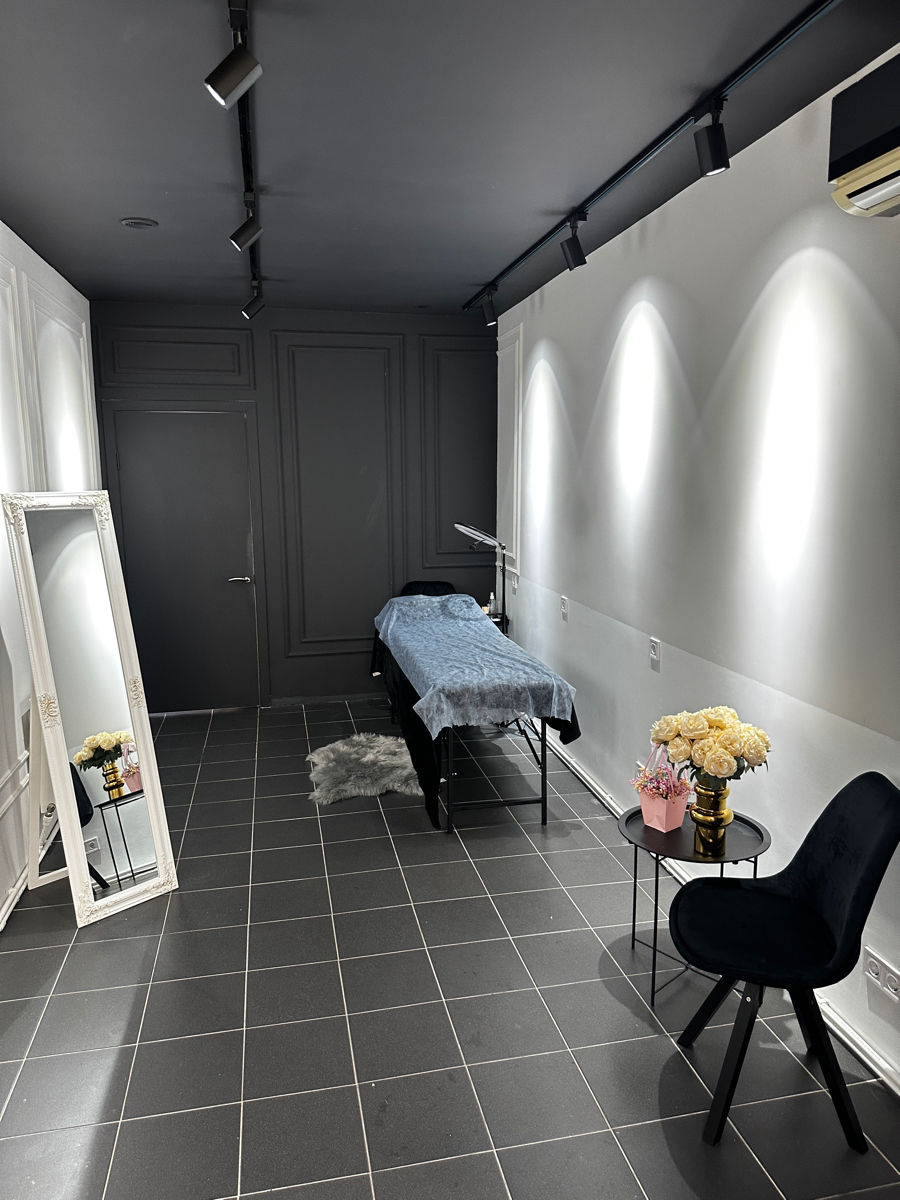 spațiu de închiriat Lash Maker