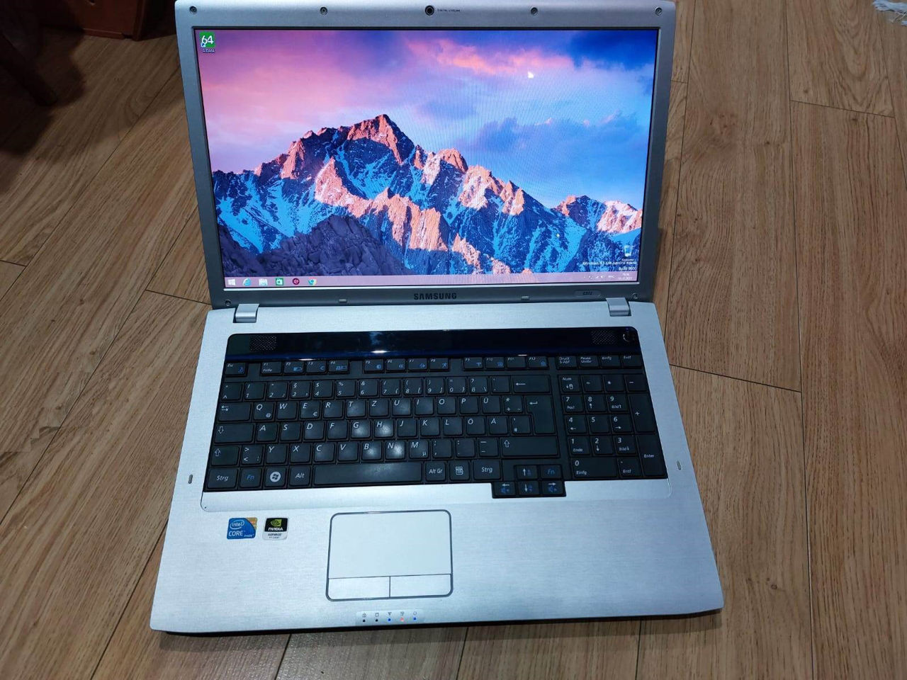 Samsung intel i3 4Gb Ram 500Gb HDD Displey 17.3