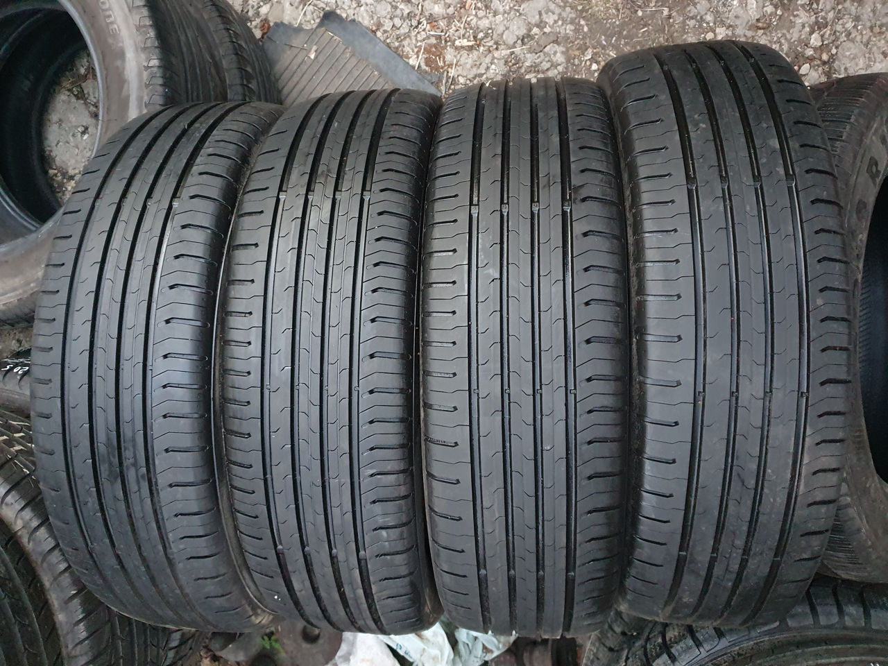 195/55/ R16- Continental.