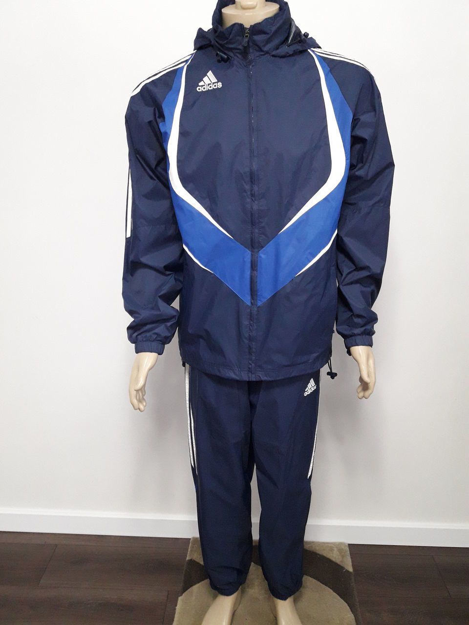 Мужские спортивные костюмы от Adidas