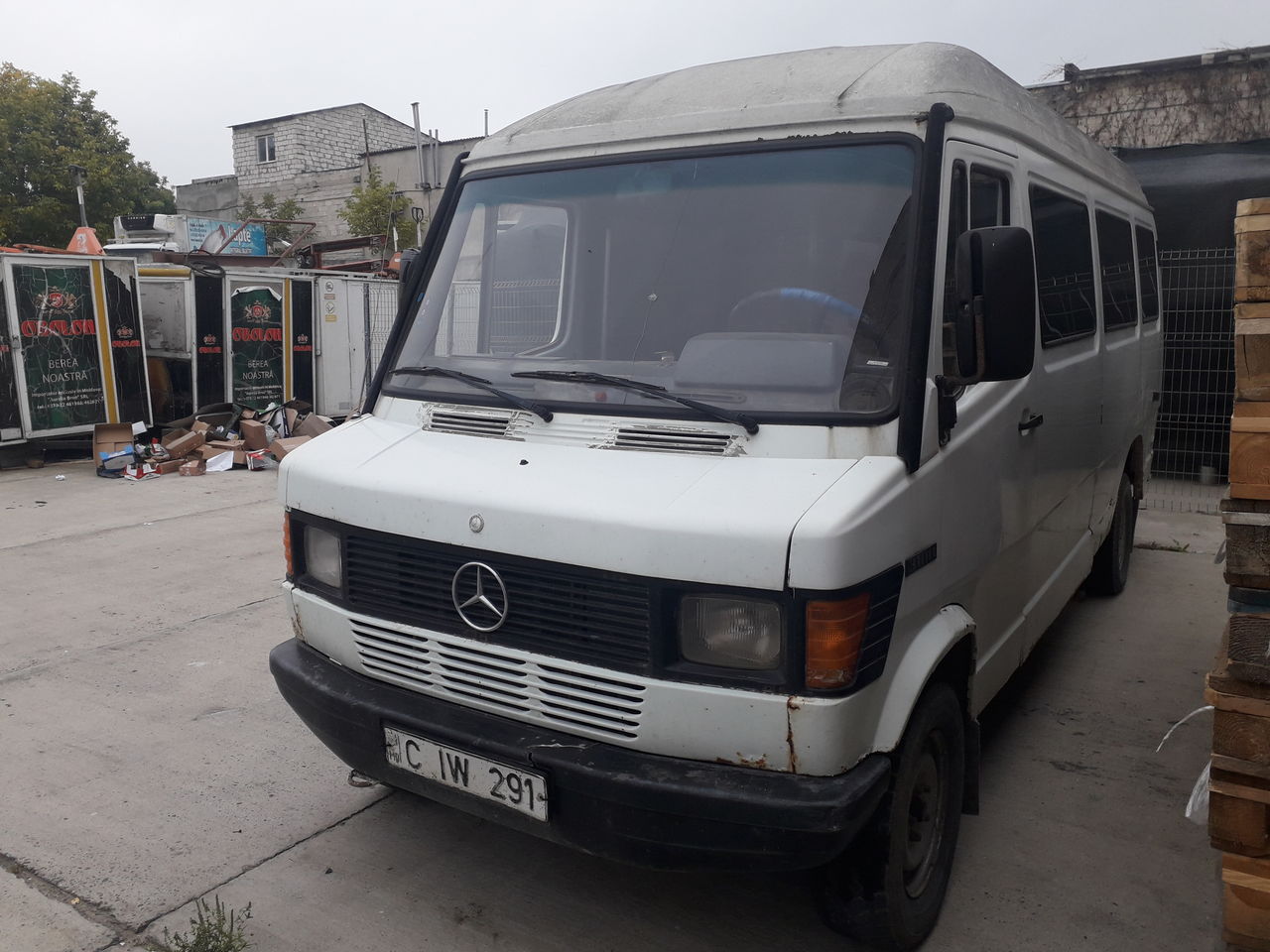 Mercedes 310 D