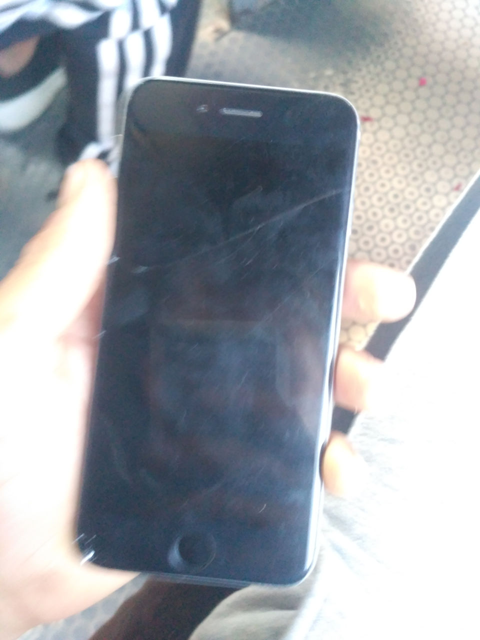 Viad urgent aifon 6 128 giga