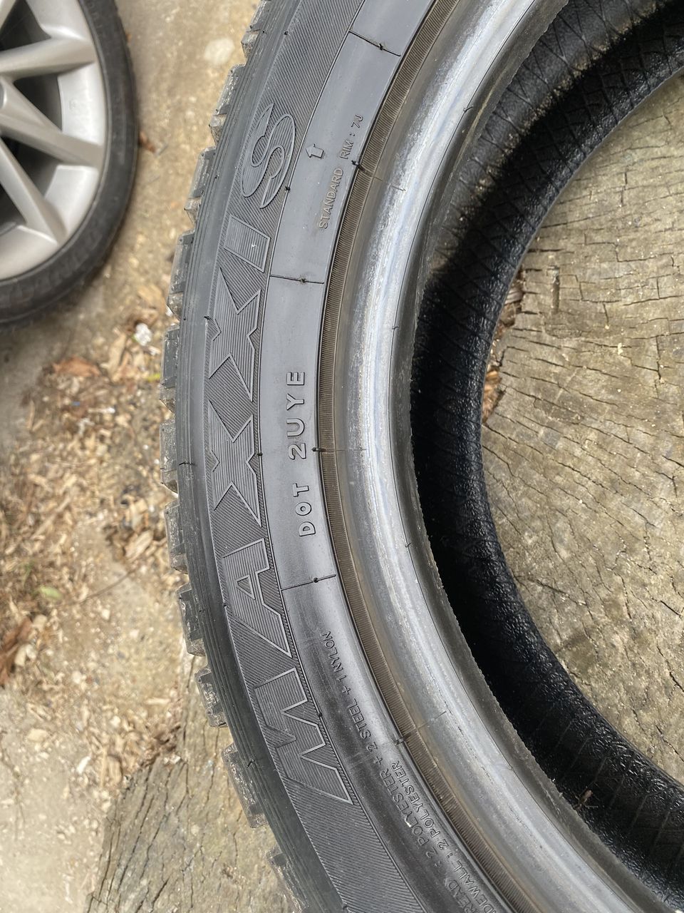 Продам зимние шины Maxxis 225/55 R18 SS-01