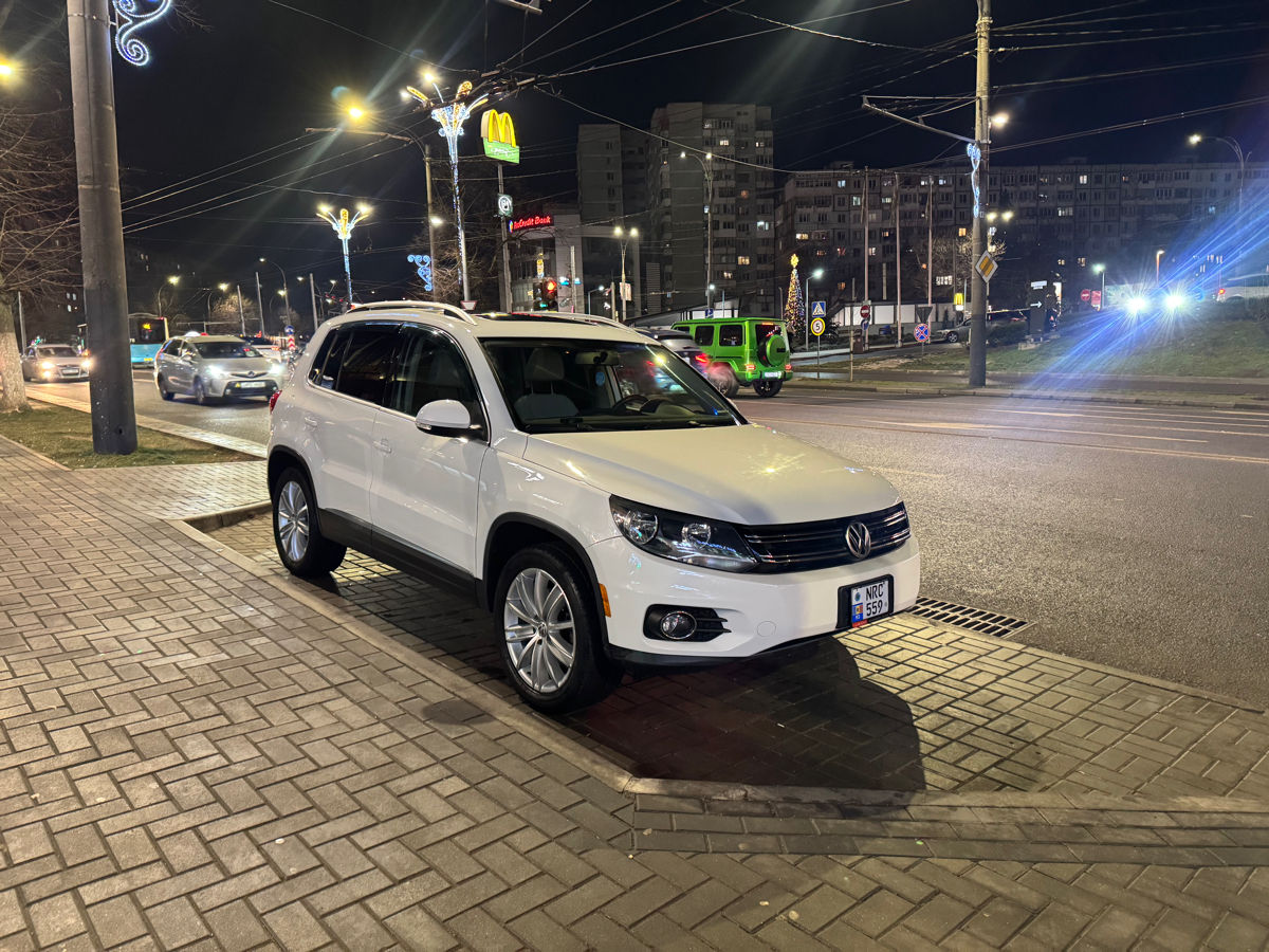 Volkswagen Tiguan 2013 г. с пробегом 200000 км, Бензин, 10500