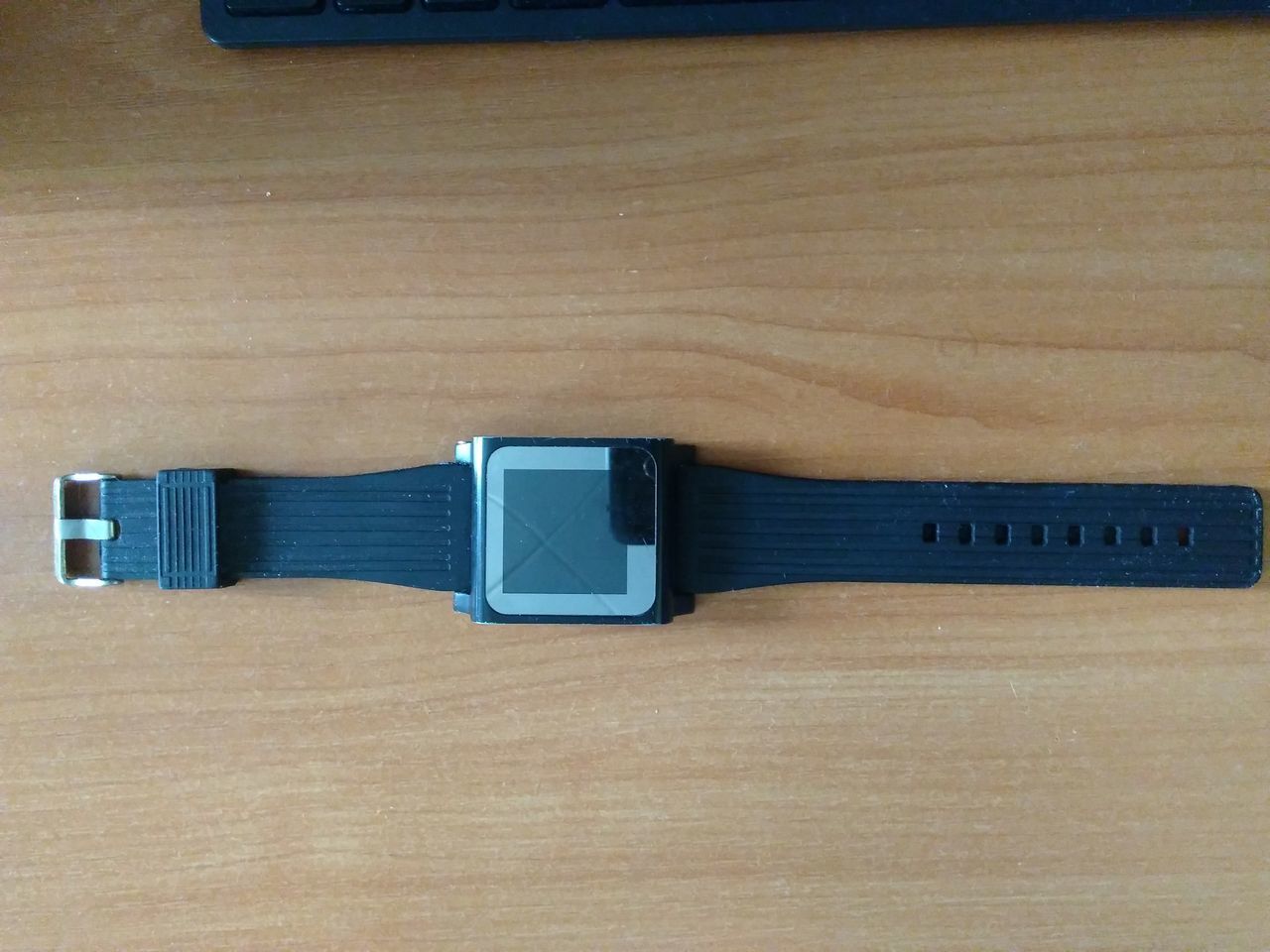 Часы-шпаргалка. Включаются только, когда подключены через юсб кабель в ...