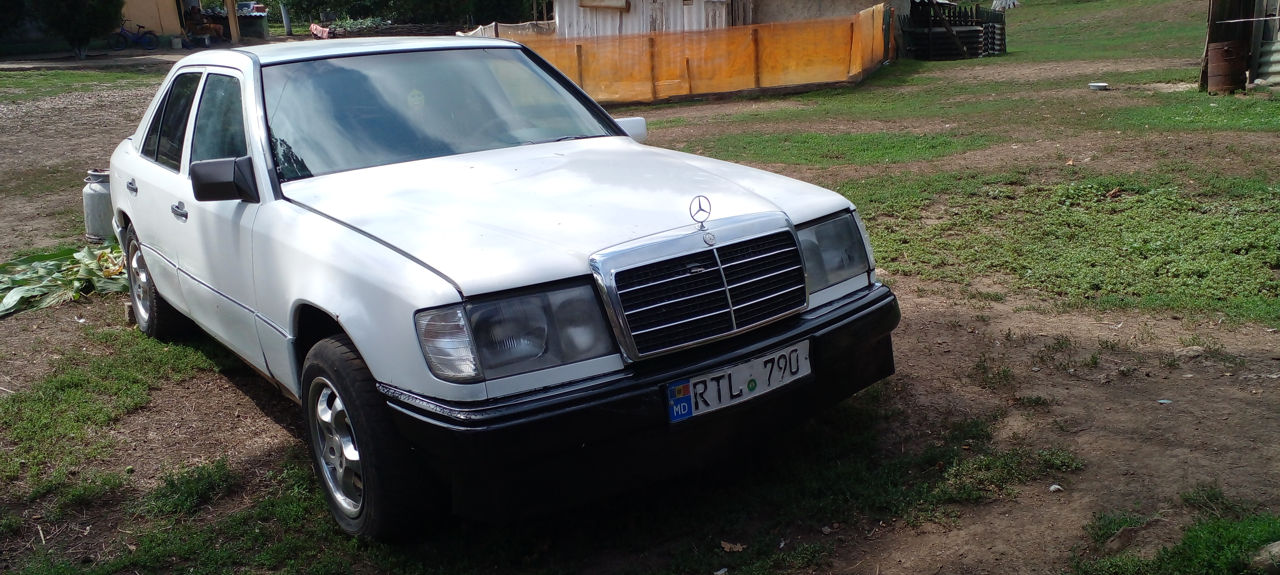 Mercedes Series (W124)