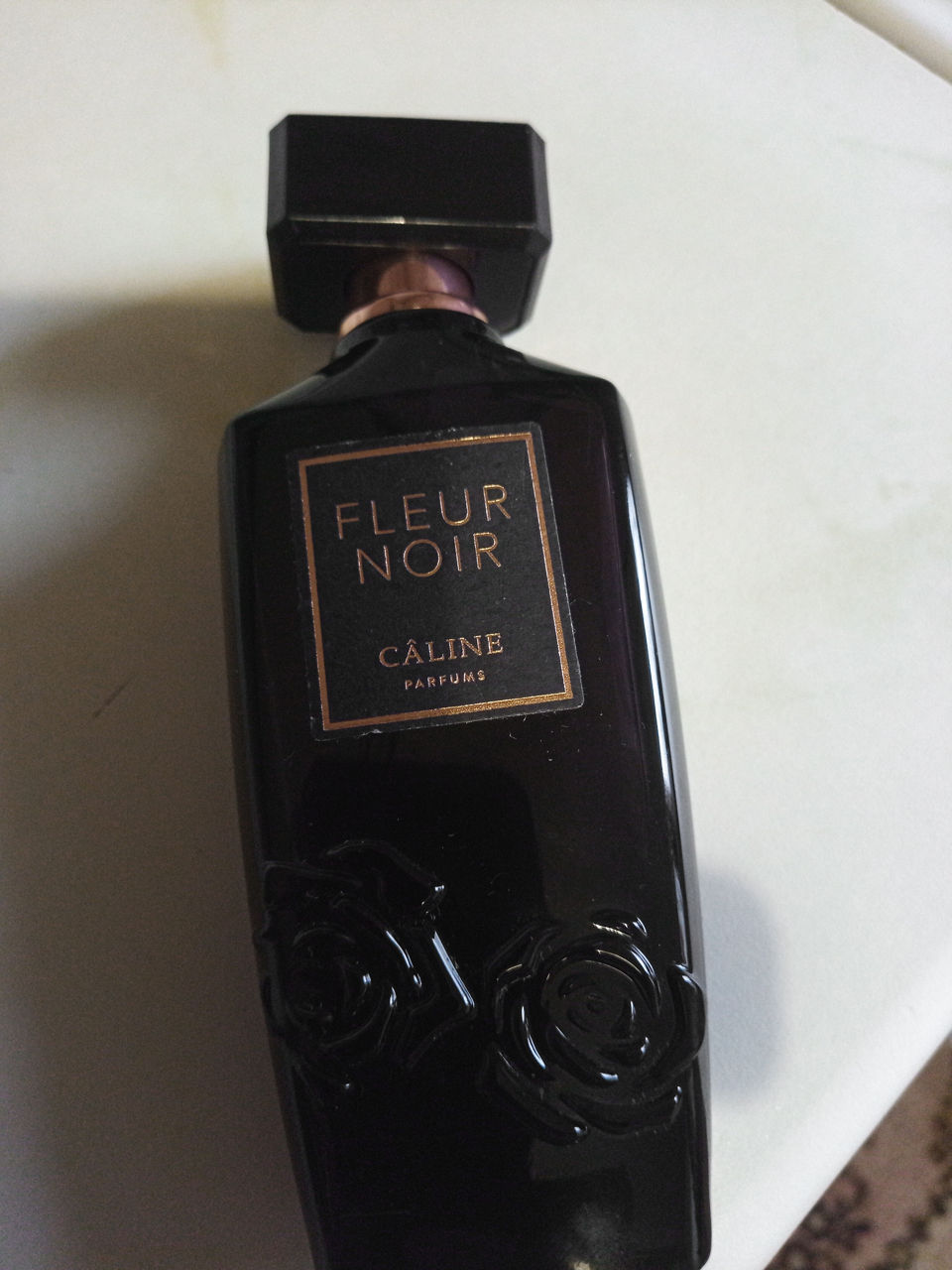 Fleur Noir by Caline