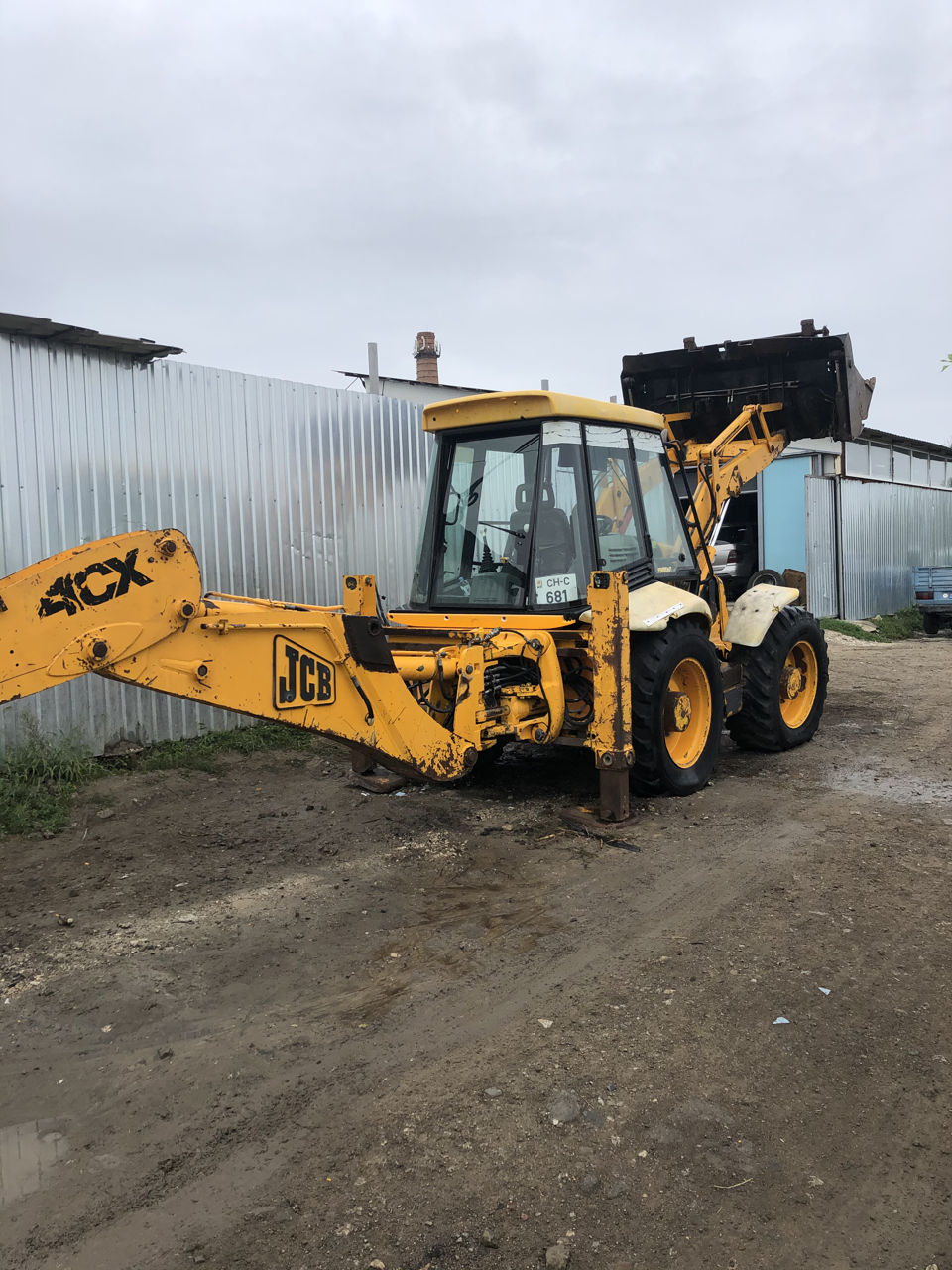 Buldoexcavator JCB CX4