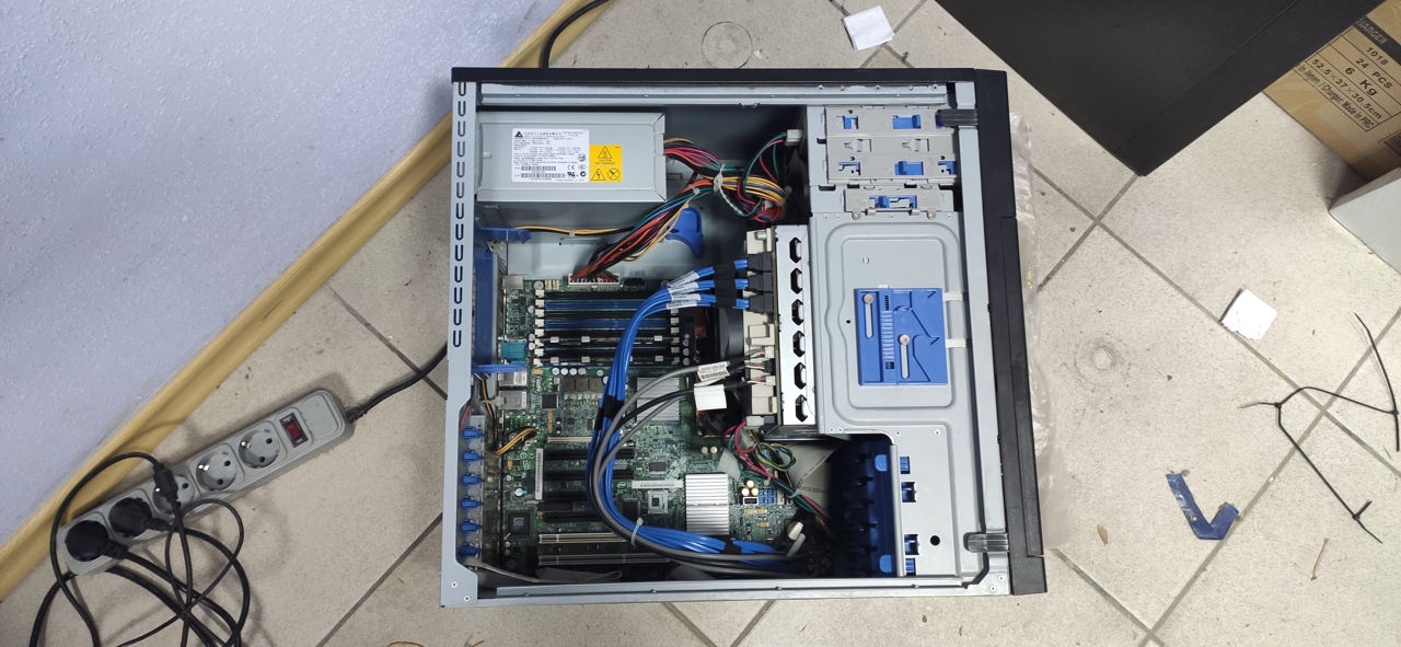 Server Case 5U/6U Intel SC5299DP 550 Вт / Intel Xeon Processor E5310 X 2