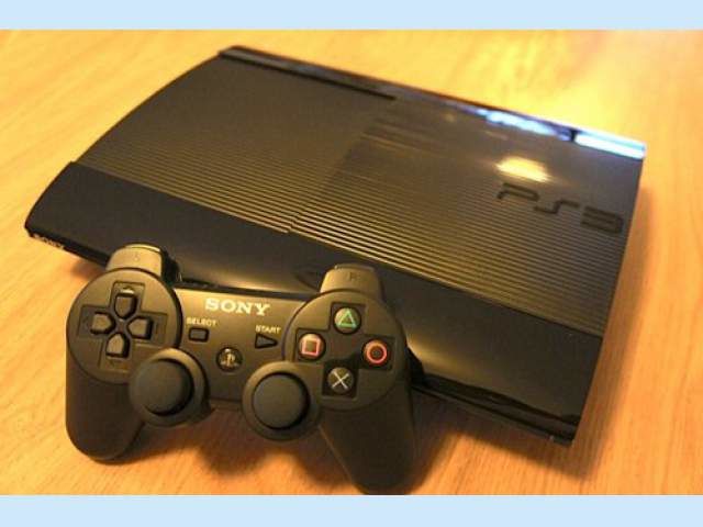 Sony PlayStation 3 Super Slim +40 игр в комплекте.