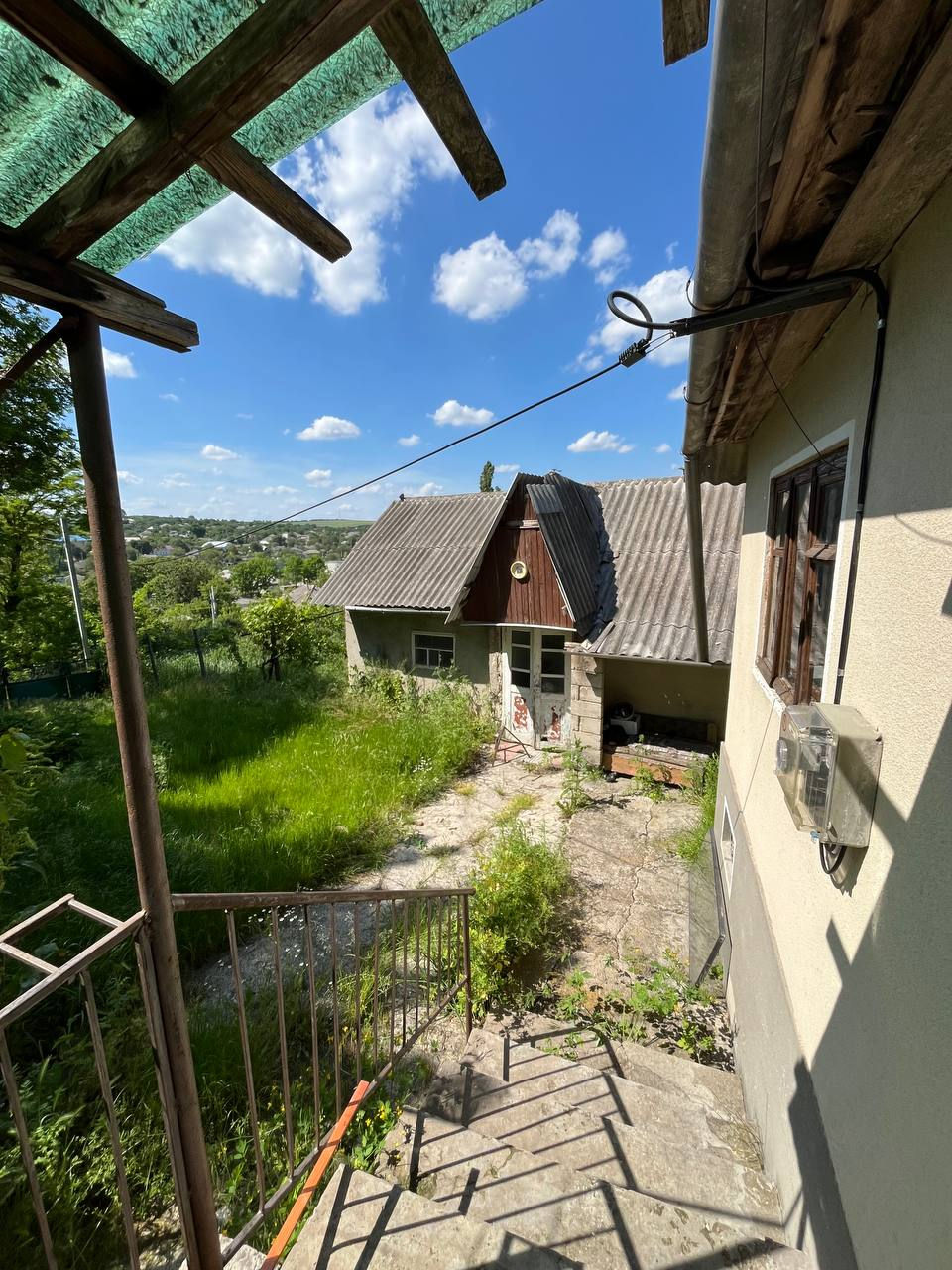 Se vinde casă cu teren de 18 ari — satul Susleni, raionul Orhei