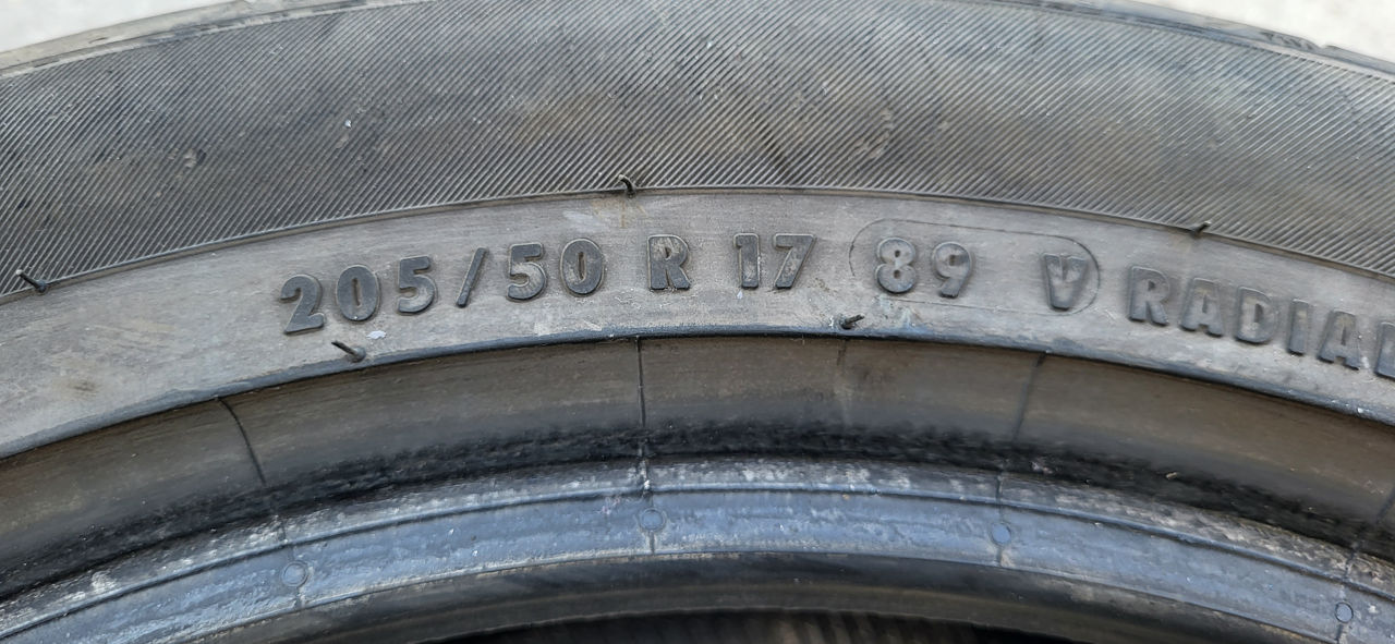 R17 205/50 Continental