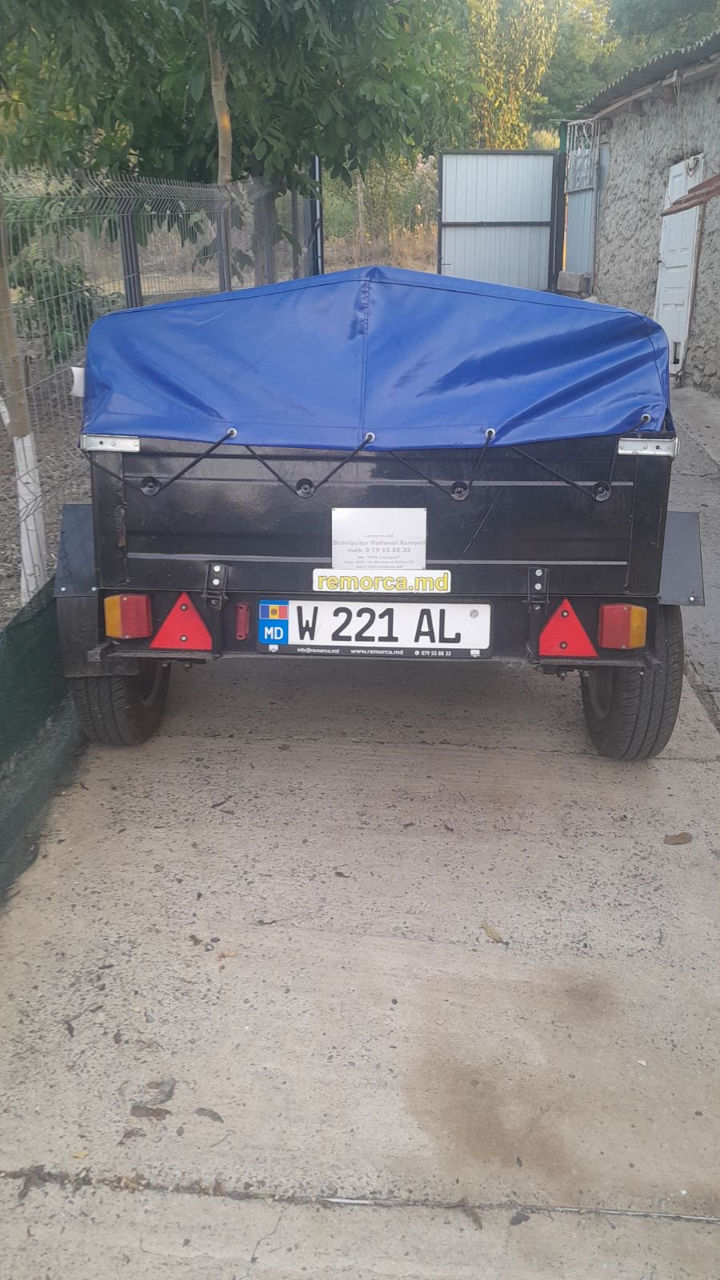 Vand remorca ca noua