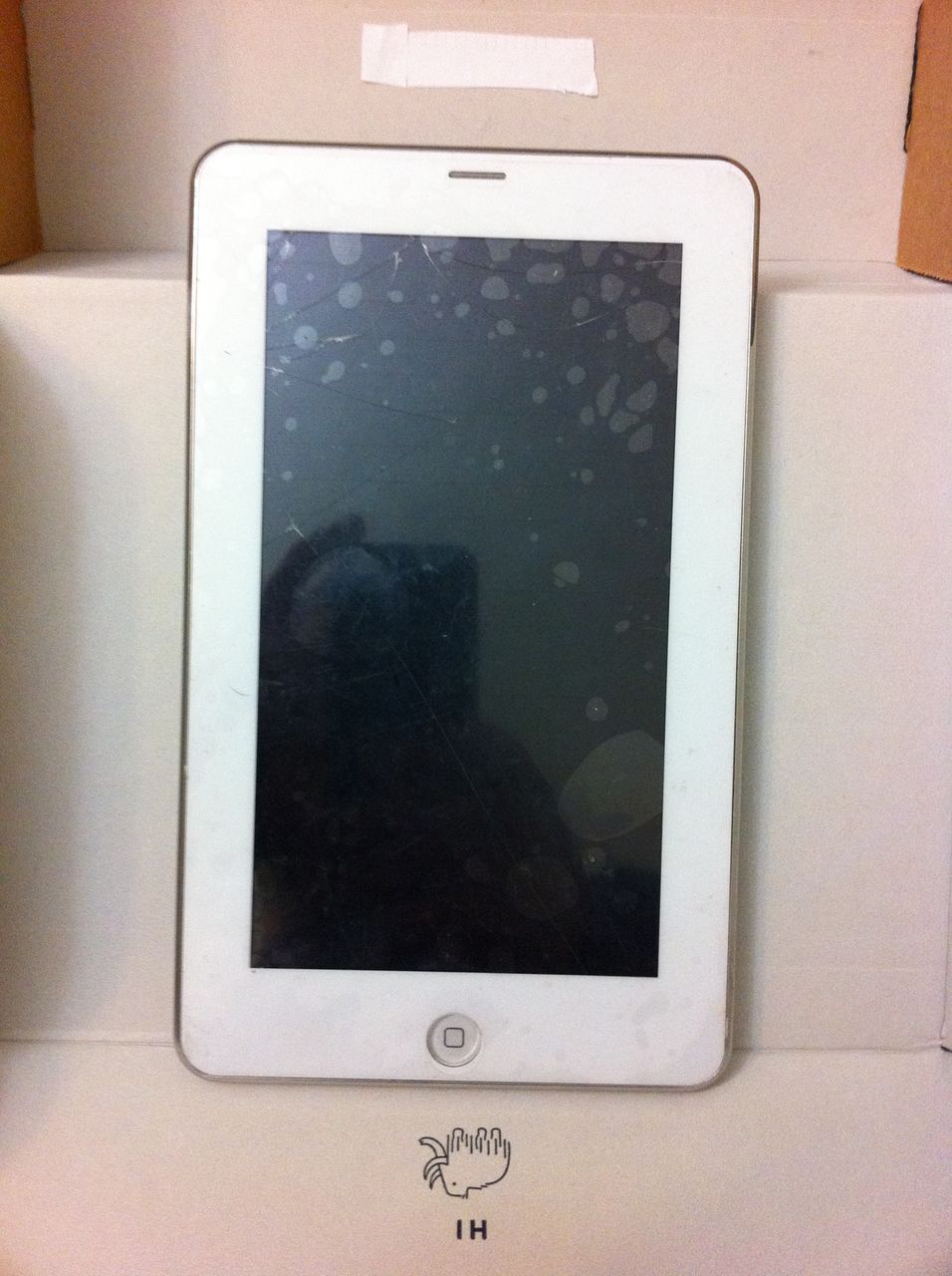 se vinde tableta apple cu 2-a sim,mini SD