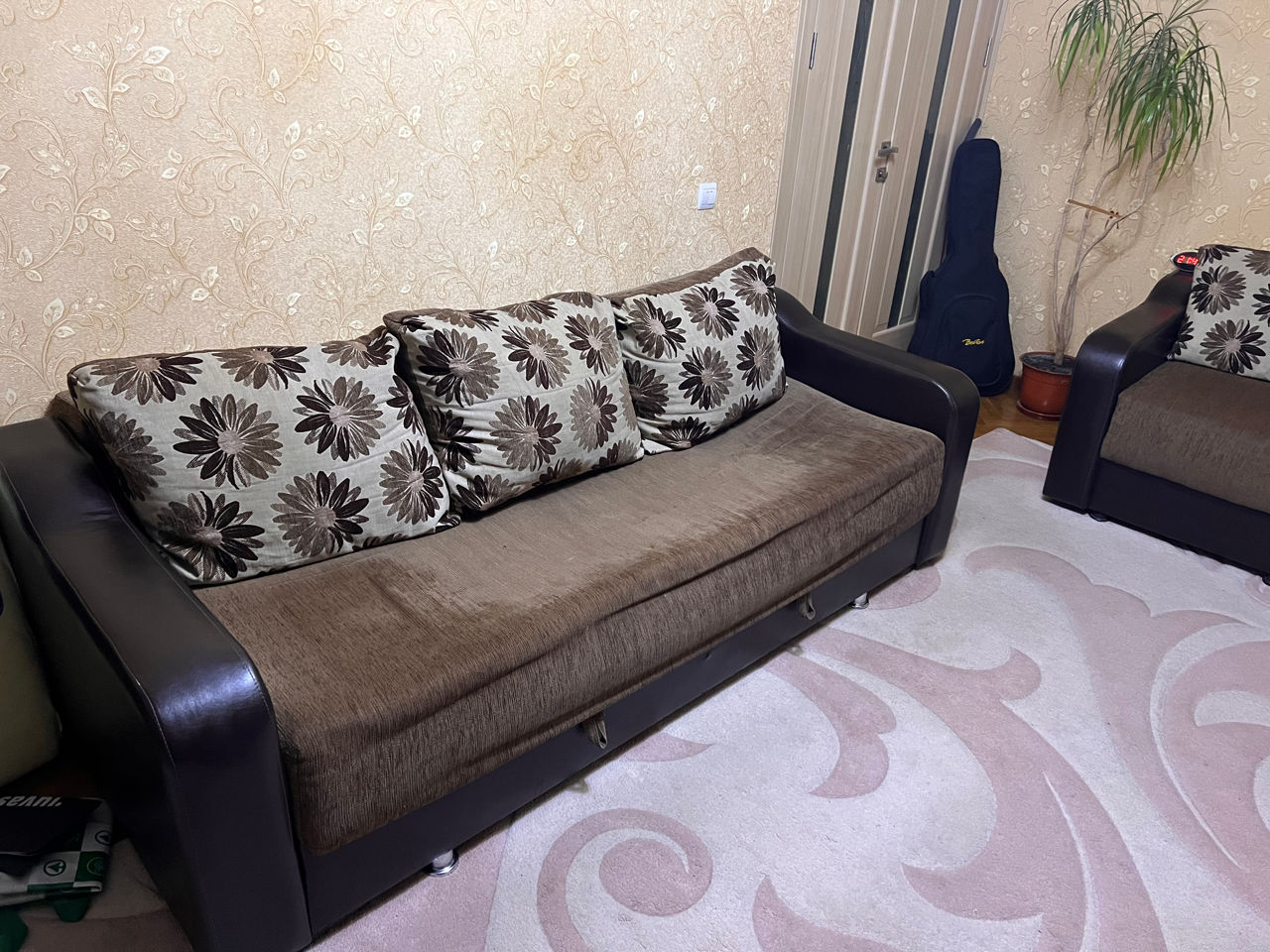 Продам Диван с Креслом