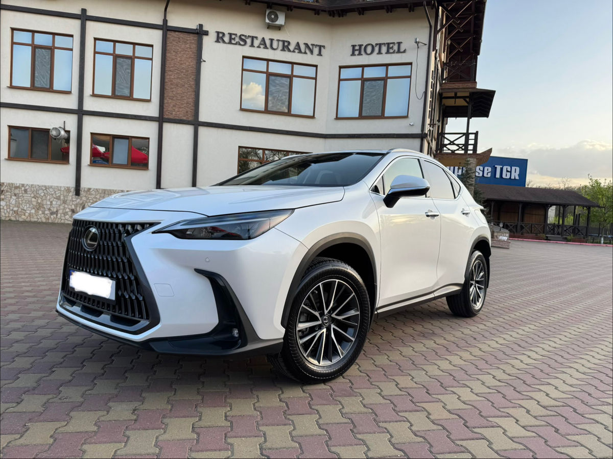 Lexus NX Series an. 2021 cu rulaj 11500 km, Benzină, 27500