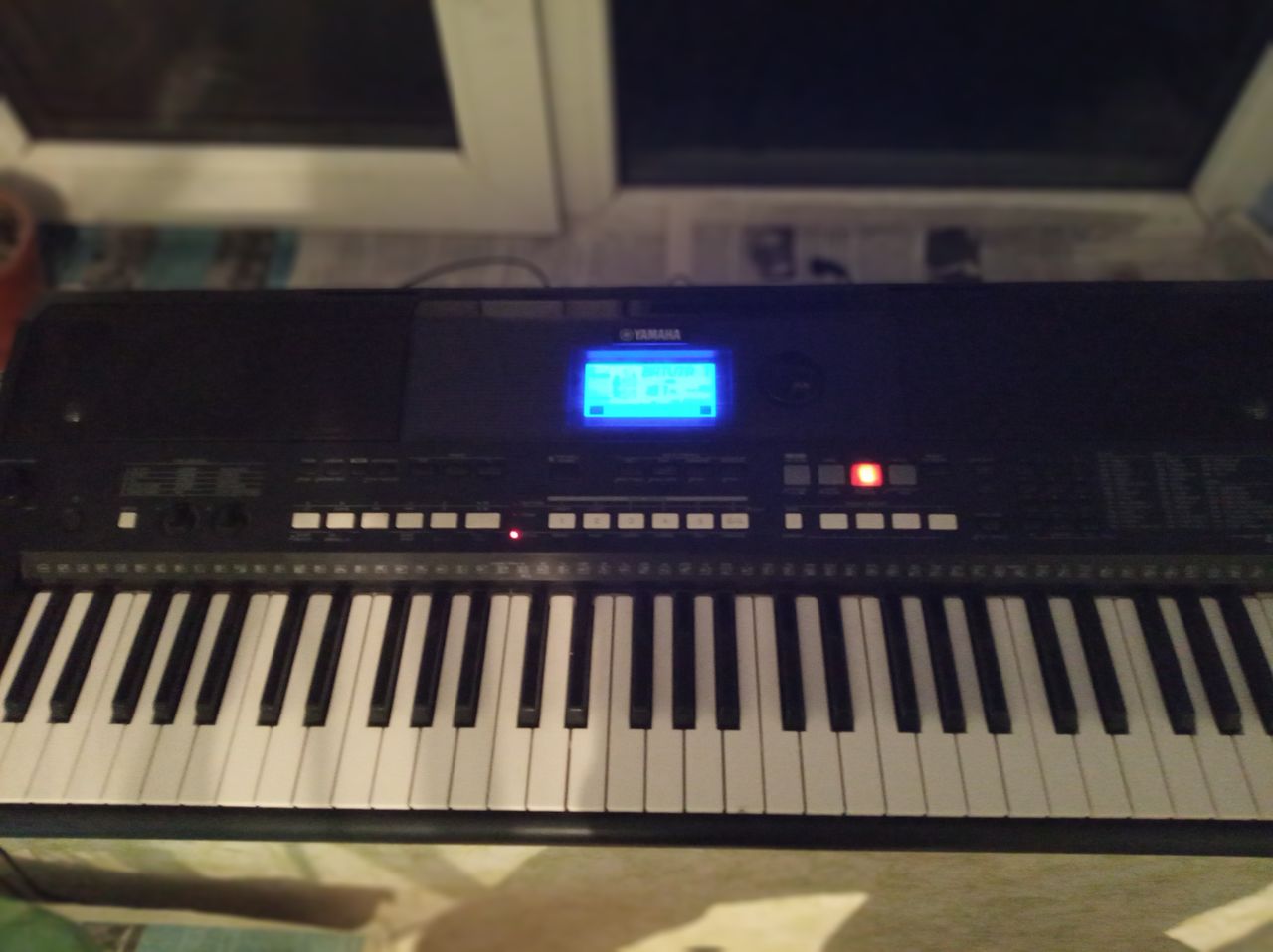 Yamaha psr e433