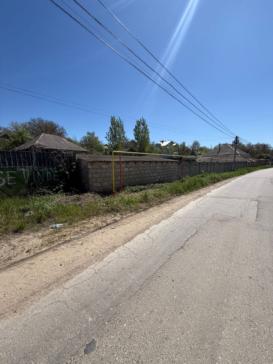 Lot de pamint cu casa s.Ulmu