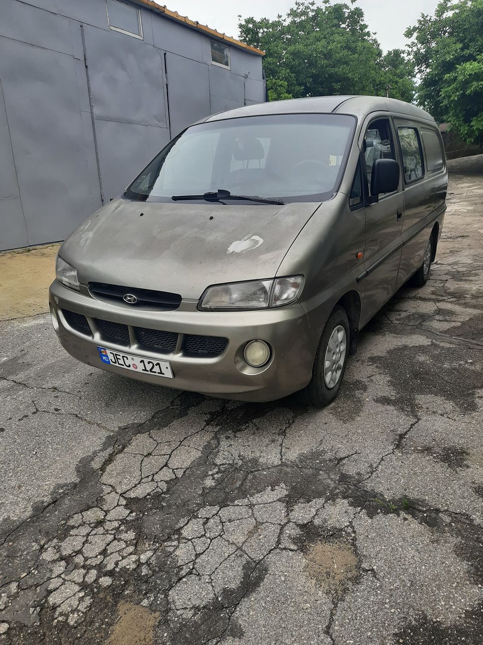 Hyundai H 200