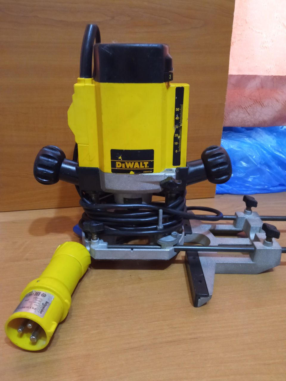 Dewalt dw615