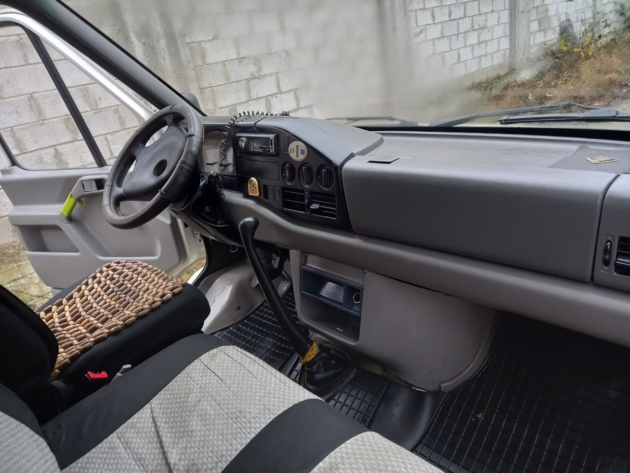 Volkswagen LT35 2,5 SDI an. 1997 cu rulaj 450000 km, Diesel, 3200