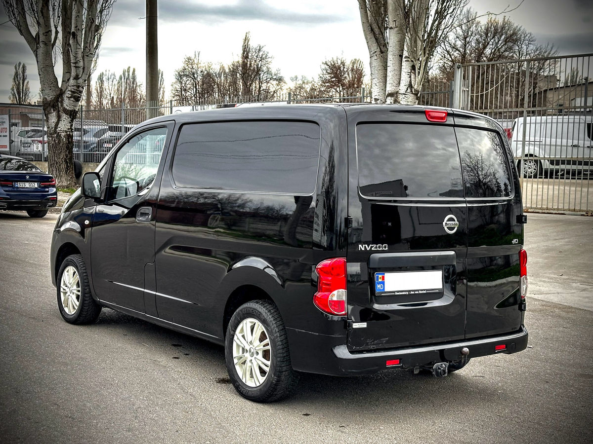 Nissan NV200