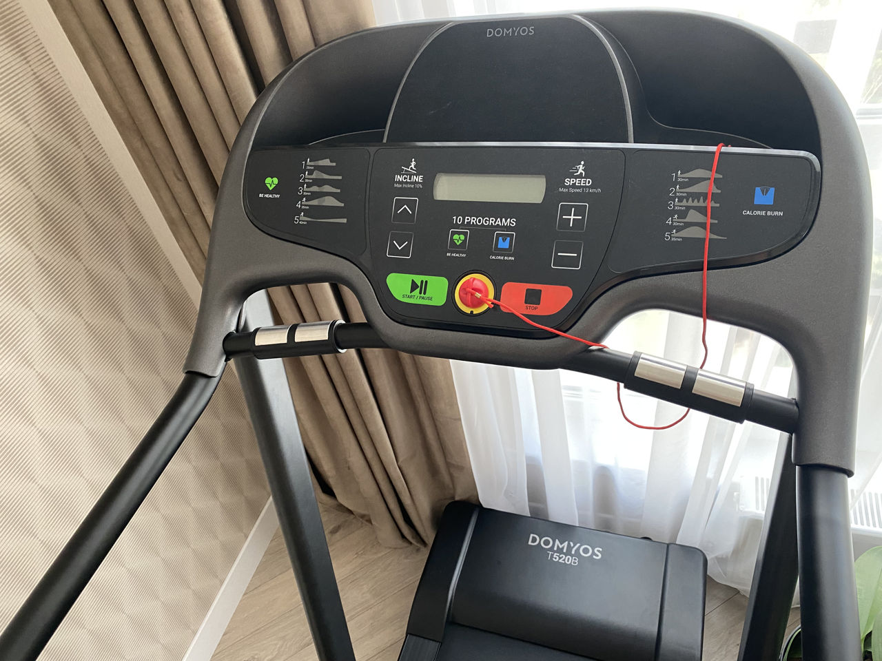 Se vinde banda de alergat Domyos T520B