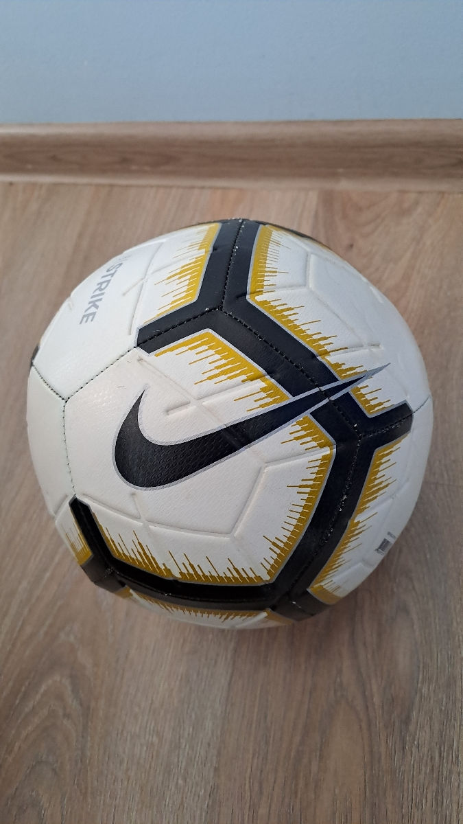 minge fotbal nike