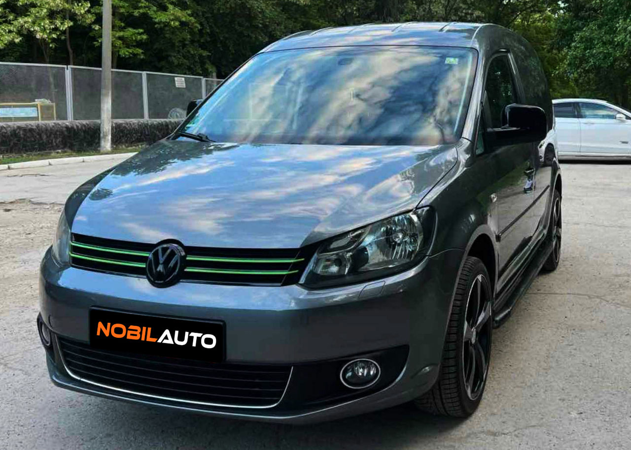 Volkswagen Caddy an. 2013 cu rulaj 221000 km, Diesel, 7499