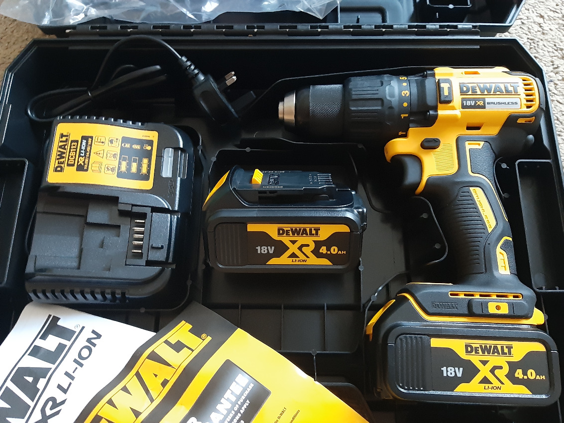 Шуруповерт DeWALT DCD778М2Т ( Brushless ) 18V 4.0 ah Li-ionXR