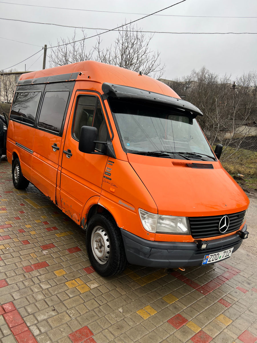 Mercedes Sprinter 212