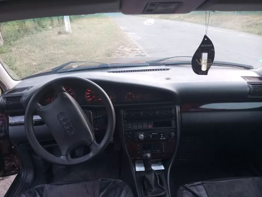 Audi 100 an. 1994 cu rulaj 2222222 km, Benzină, 2900