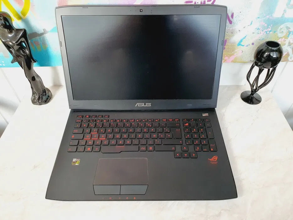ASUS ROG 17 intel Core i7/ 16gb RAM/ 256GB SSD + 1TB/ NVIDIA GeForce GTX965