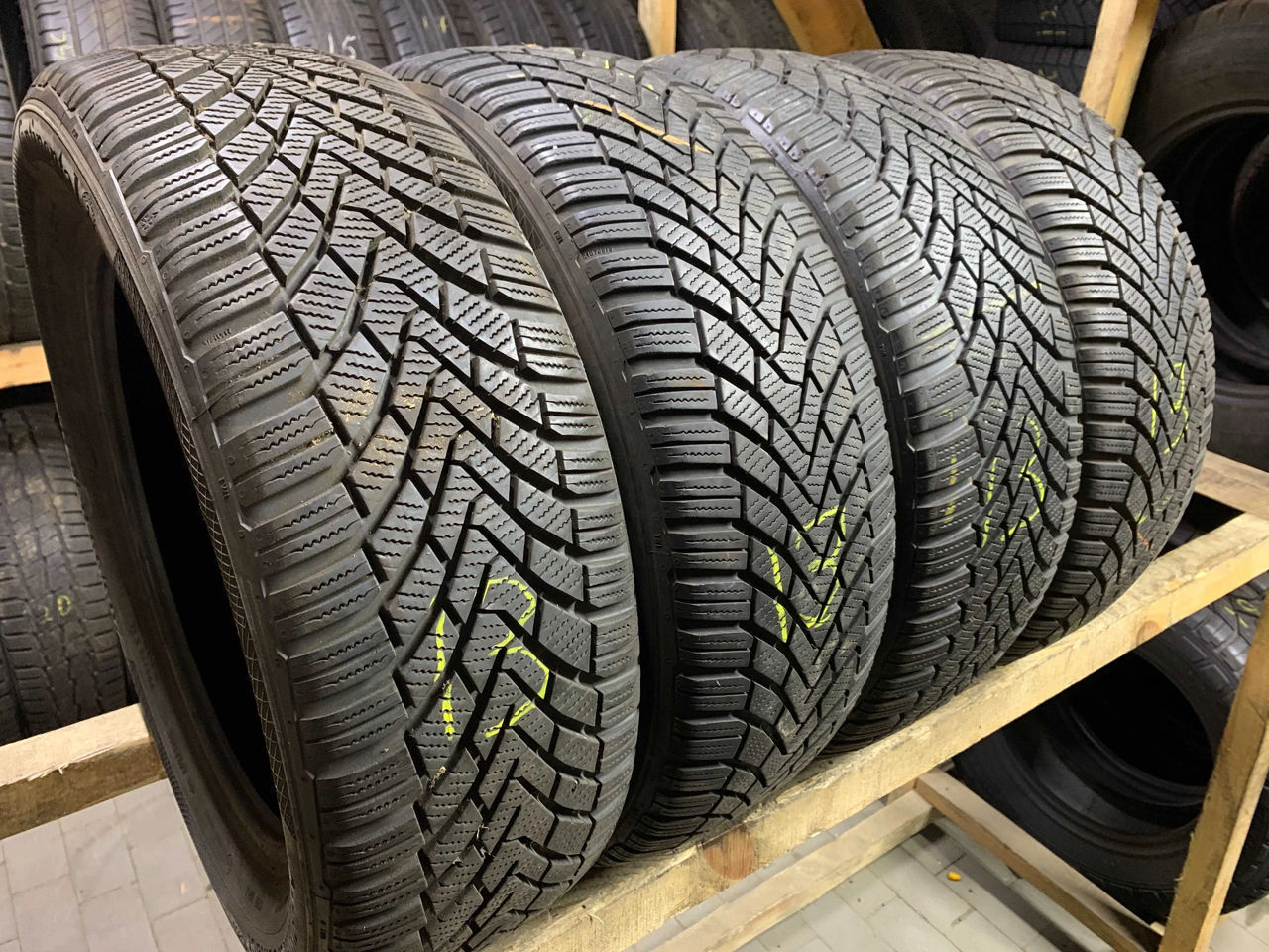 225 50 r17 Continental