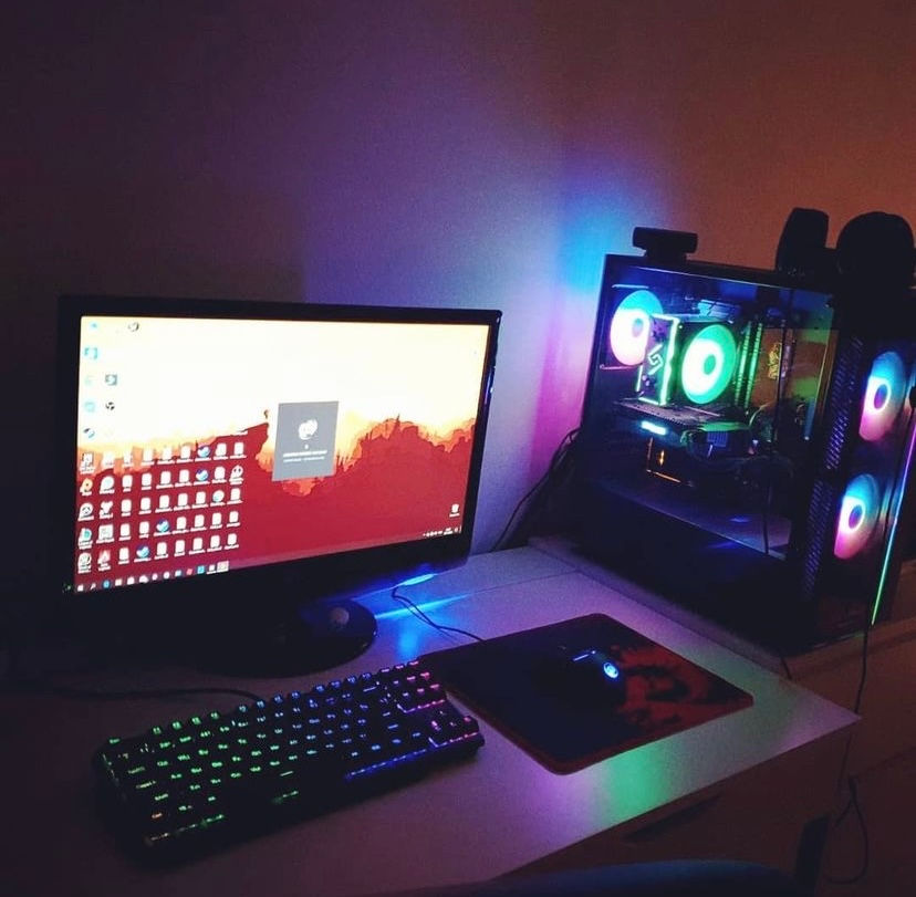 Calculator cu Setup perfect de gaming inclus