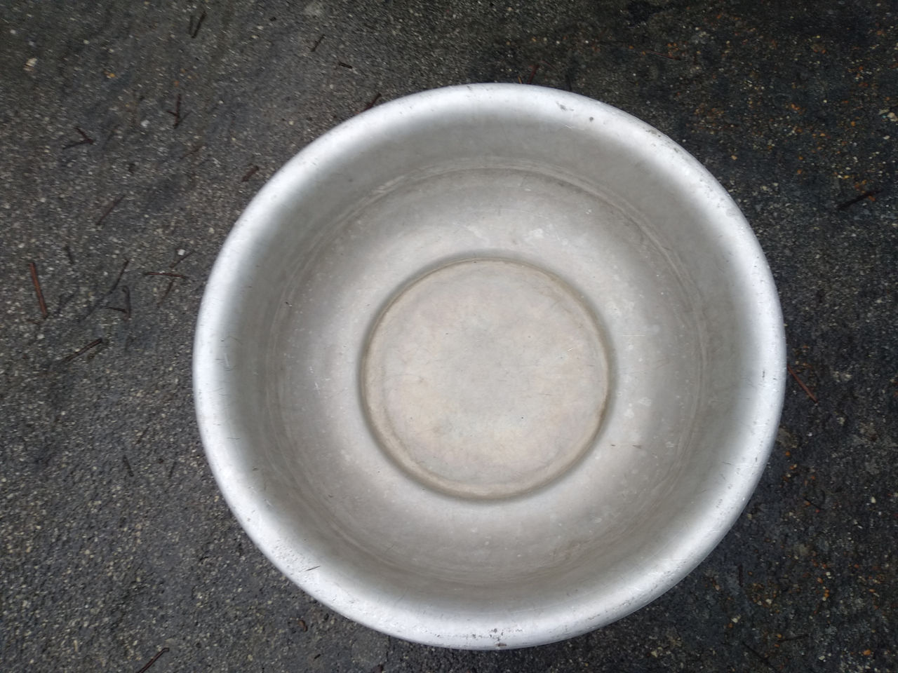 Mojar gata 500lei farfor 200lei lighean 230lei cratita inox 350lei ...