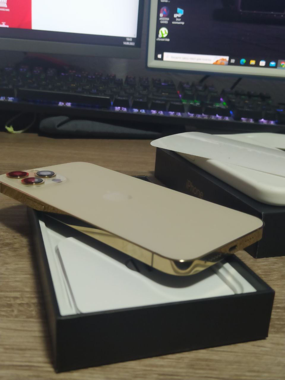 Продам айфон 12 про Макс 512gb