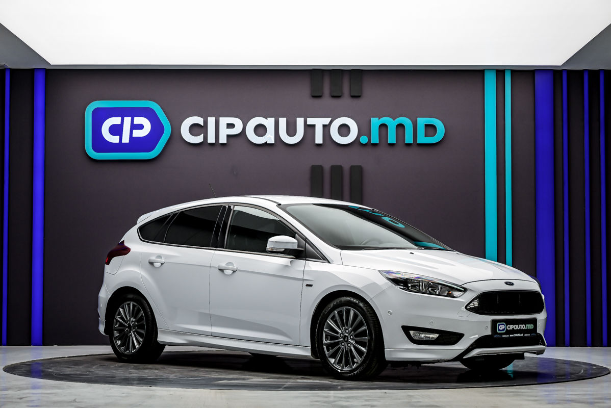 Ford Focus an. 2017 cu rulaj 184000 km, Benzină, 8790