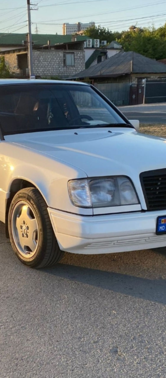 Mercedes E-Class an. 1995 cu rulaj 283000 km, Gaz / Benzină (propan ...
