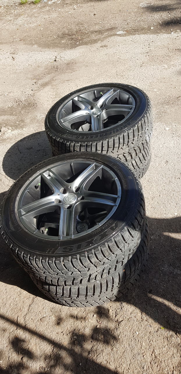 jante cu anvelope pentru toyota avensis