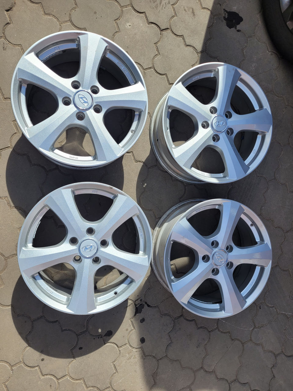 Discuri originale Hyundai R17 5-114,3