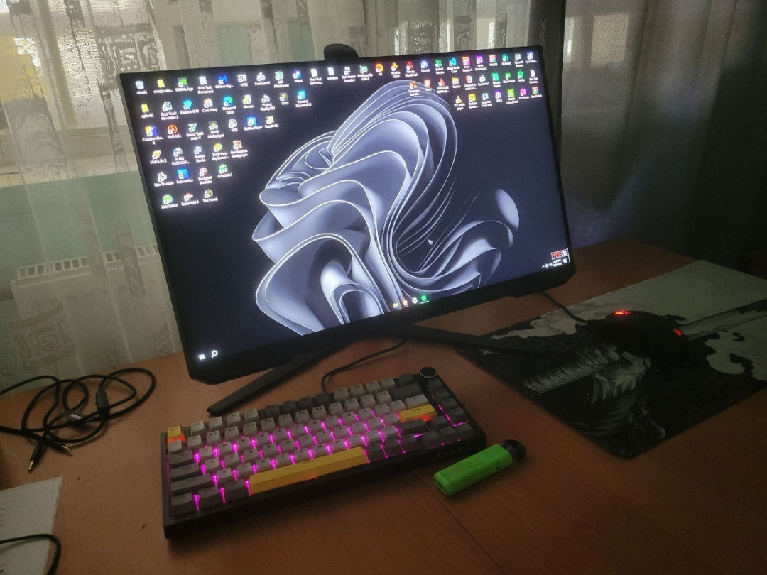 Vind sau schimb calculator desktop+monitor