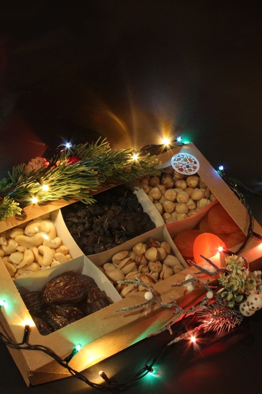 Nuci, fructe uscate și semințe