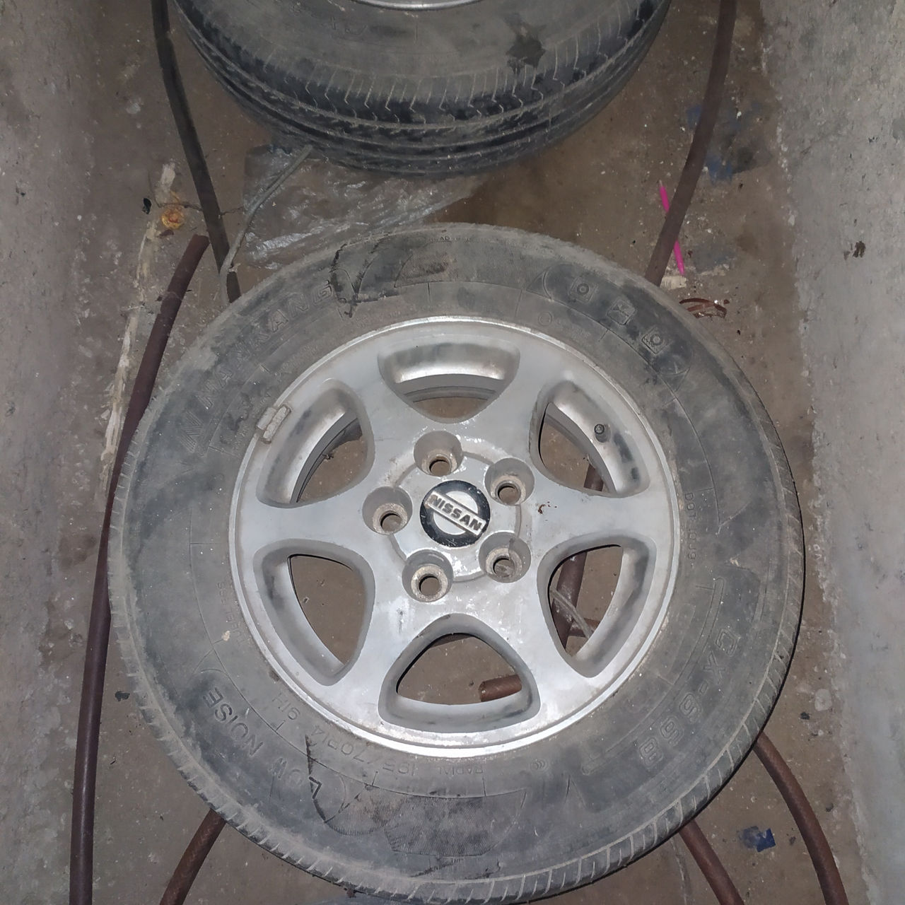 Диски на NISSAN SERENA(93г) R14 4ш.т.